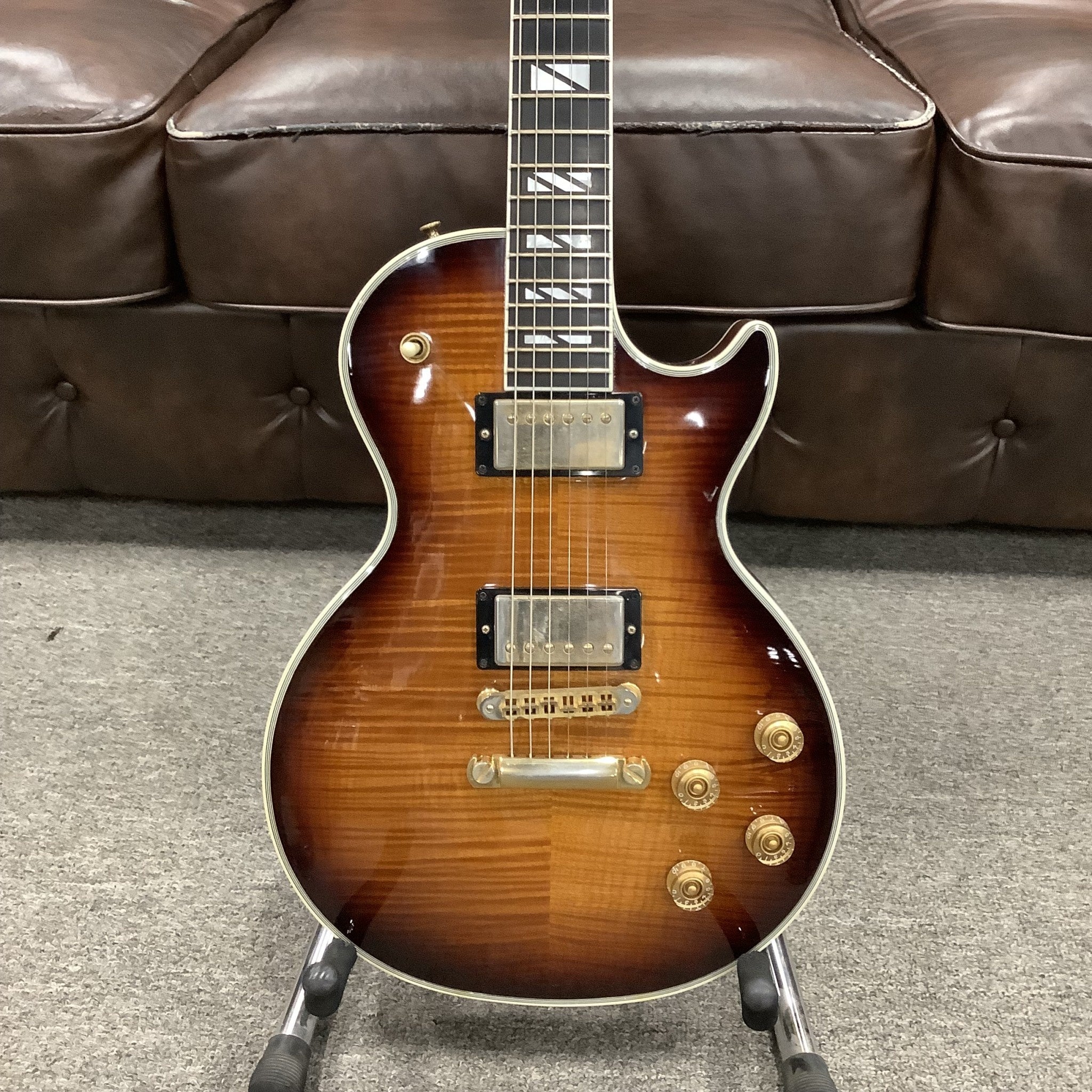 2011 Gibson Les Paul Supreme Sunburst – Norman's Rare Guitars